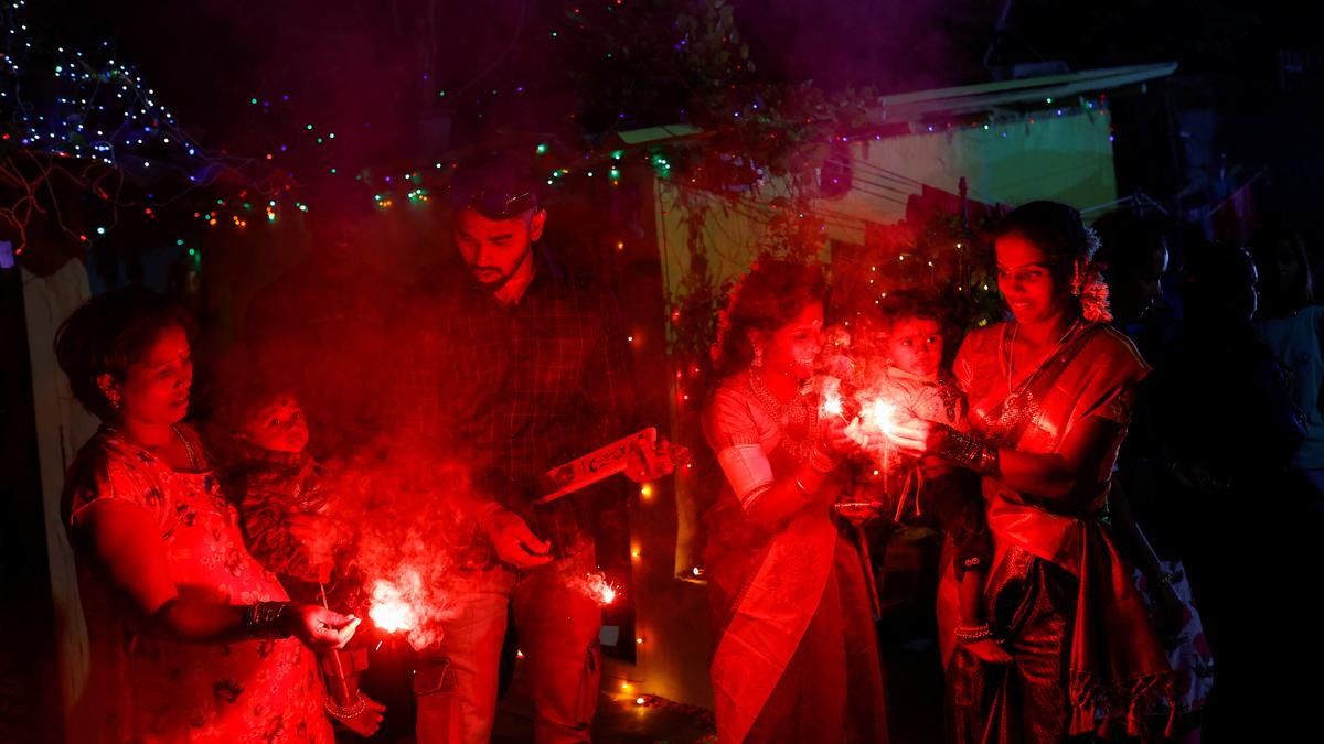 How to edit Diwali photos on your phone for better lighting and colour ...
