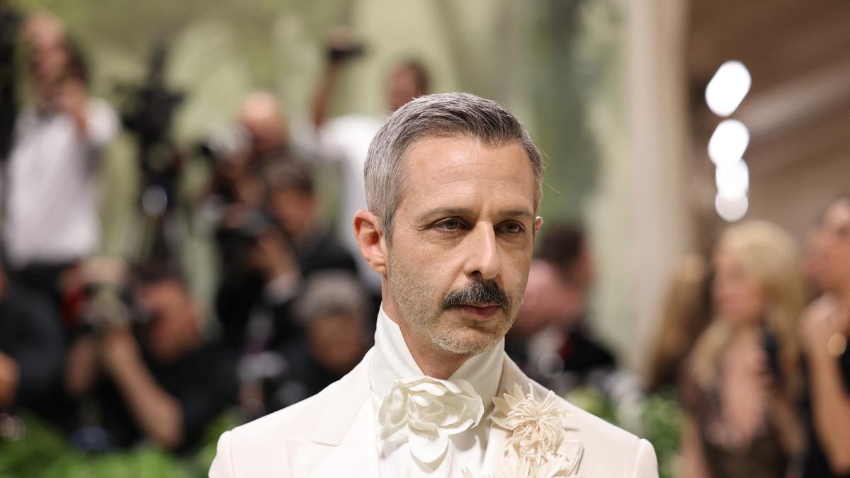 Jeremy Strong in talks to play Bruce Springsteen’s manager Jon Landau ...