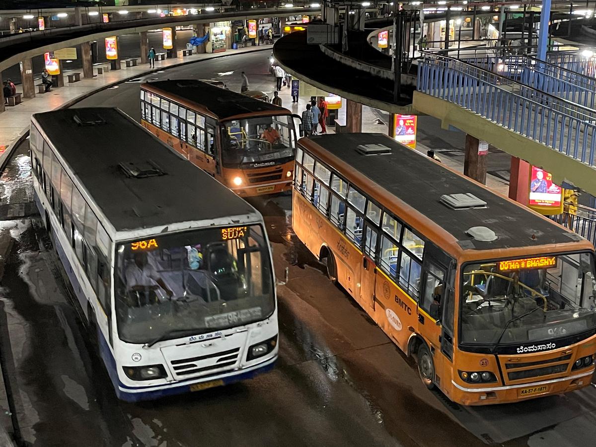 Shortage of drivers puts 900 BMTC buses off the roads in Bengaluru ...
