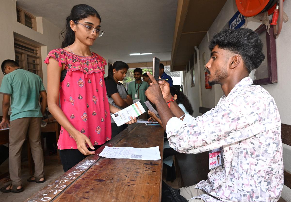 Over 27,000 write CET in Dakshina Kannada, Udupi districts - The Hindu