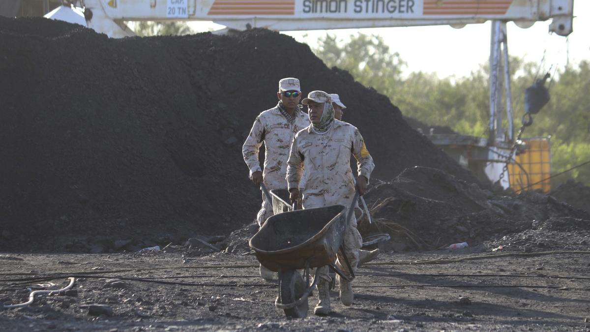 10 Mexican miners stuck underground for 3 days; 'Time against us', says ...