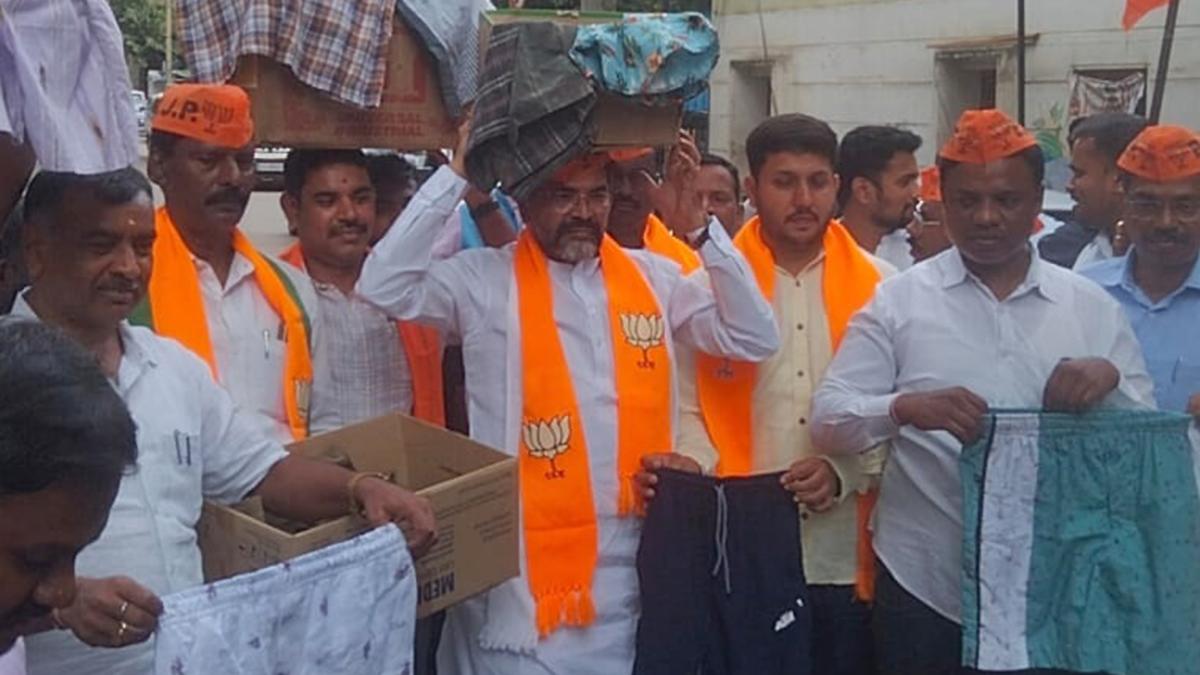 BJP begins ‘chaddi’ campaign against Siddaramaiah - The Hindu