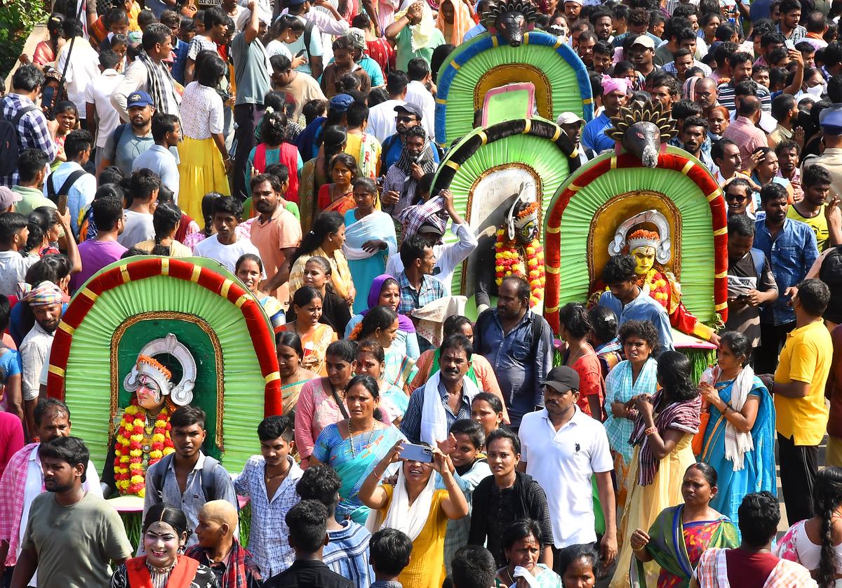 ‘Giri Pradakshina’ draws a sea of devotees to Visakhapatnam - The Hindu