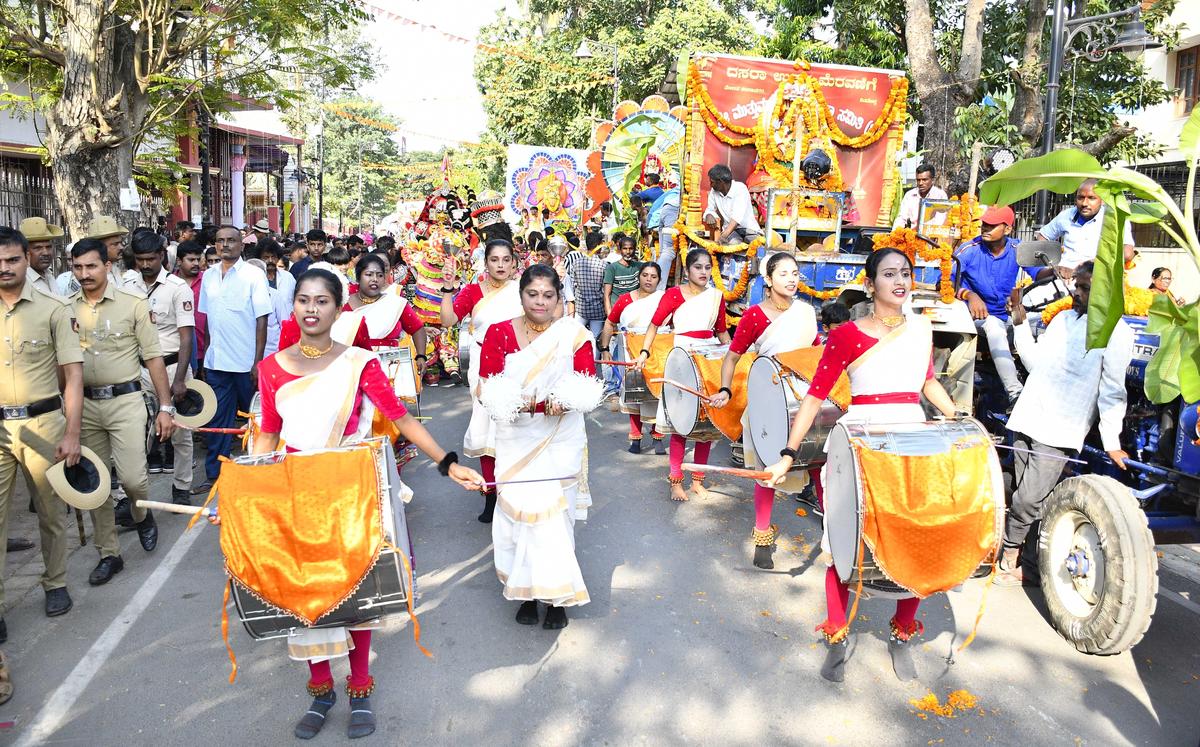 The multi-hued Dasara of Karnataka - The Hindu