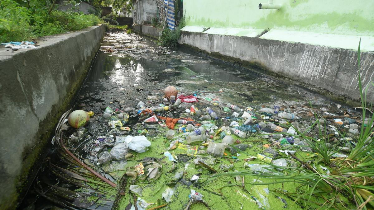 Madakulam-Kiruthumal river link channel in Madurai lies in total ...
