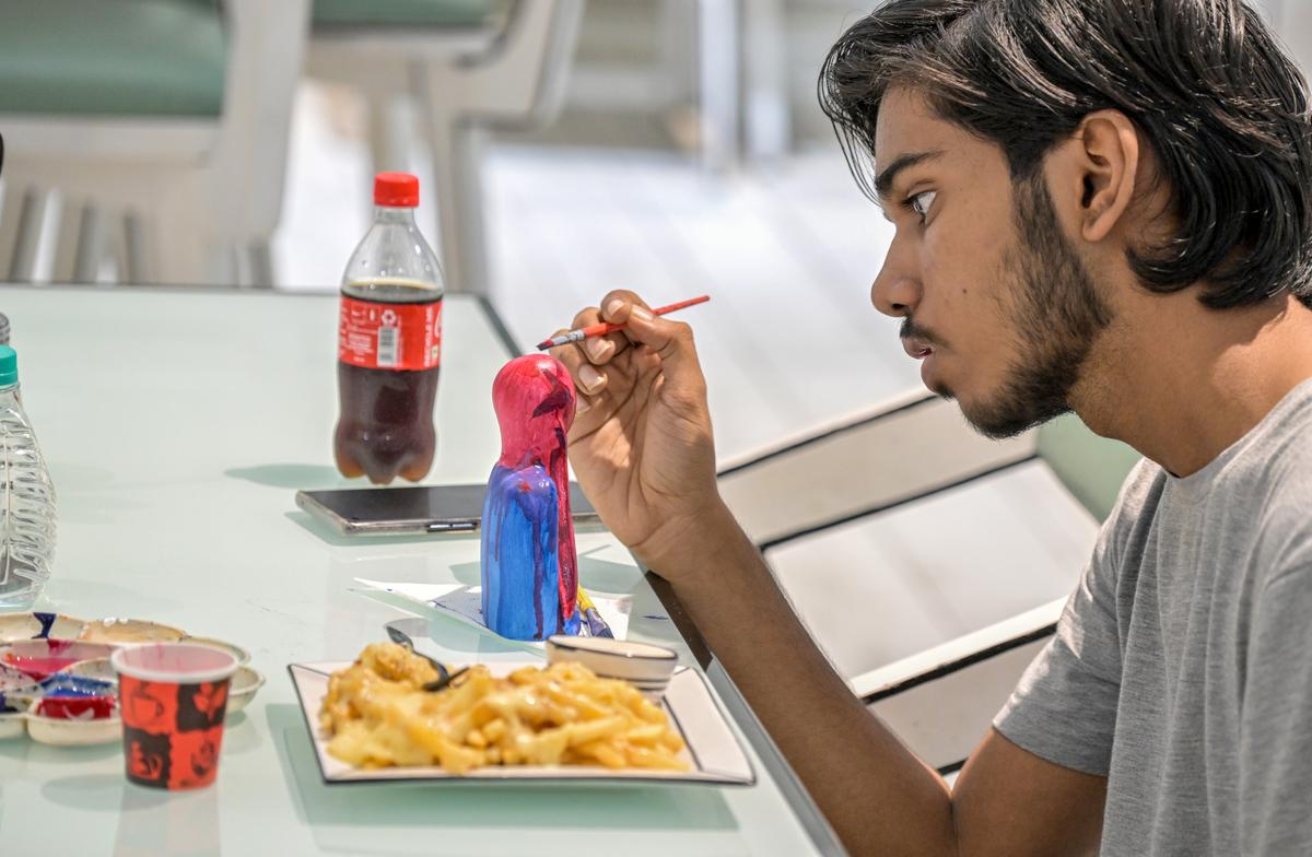 Unleash your inner artist in Visakhapatnam’s newly opened ARTcom Cafe - The Hindu