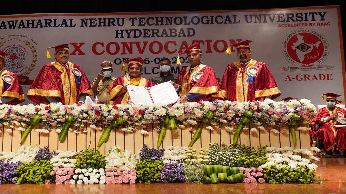 JNTUH Convocation; DST Secretary conferred with Hon Doctorate - The Hindu