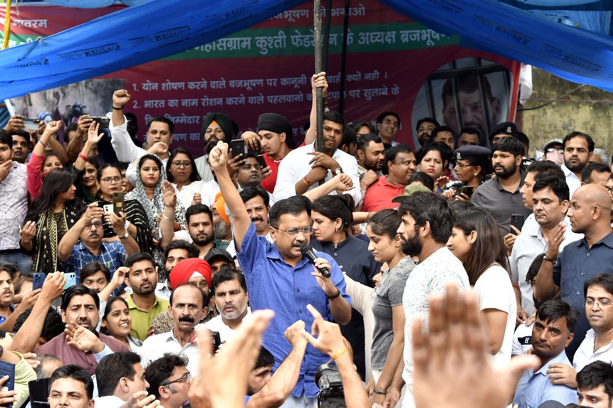 Kejriwal, Priyanka visit protesting wrestlers, say government shielding ...