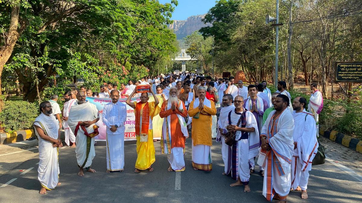 South India Vedic conference begins in Tirupati - The Hindu