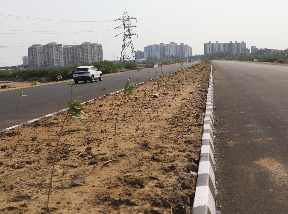 Work on bypass road from Padur to Thaiyur nearing completion - The Hindu