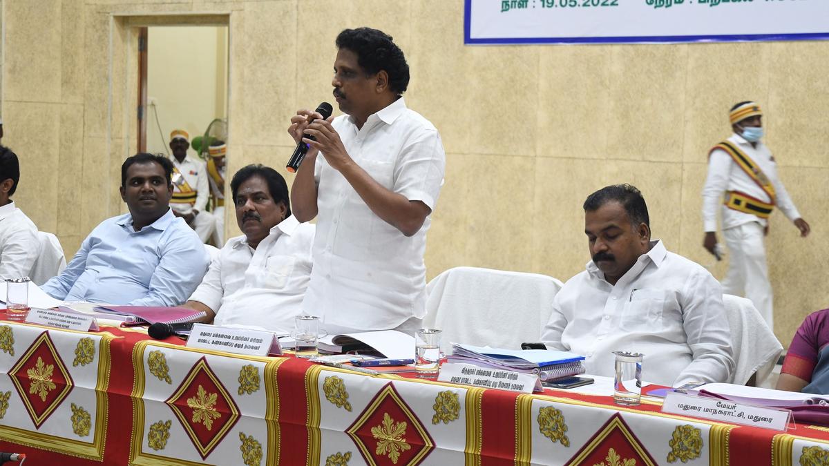 "Inundation of Periyar bus stand not changed even after renovation ...