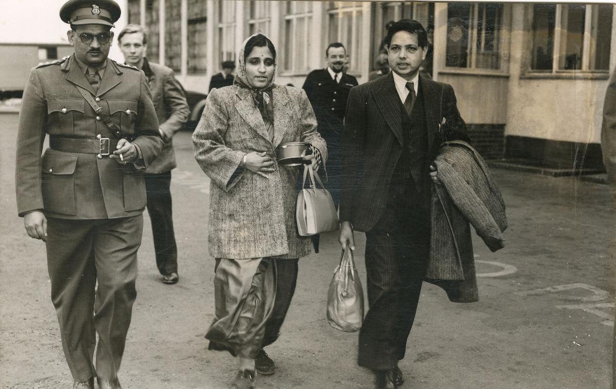 Review of Scorching Love — Letters from Mohandas Karamchand Gandhi to ...