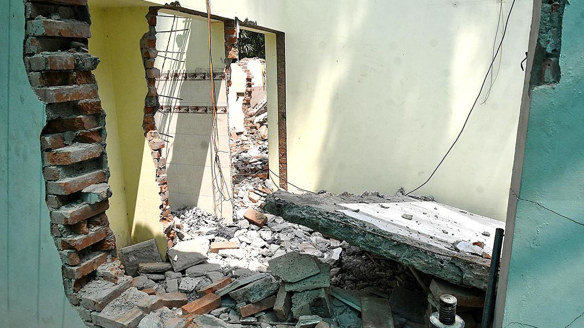 Maradu building collapse victims were members of Adivasi and Dalit ...