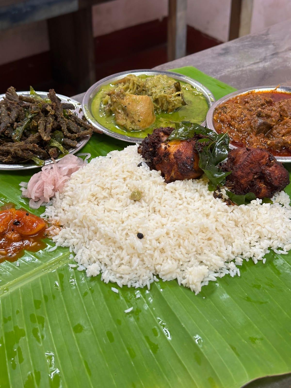 Unlimited ghee rice, spicy chicken curry are among the stars at Hamza’s ...