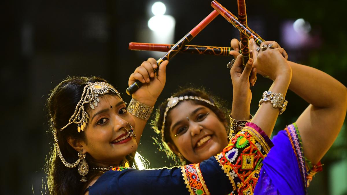 Groove to the dandiya beats at these events in Visakhapatnam - The Hindu