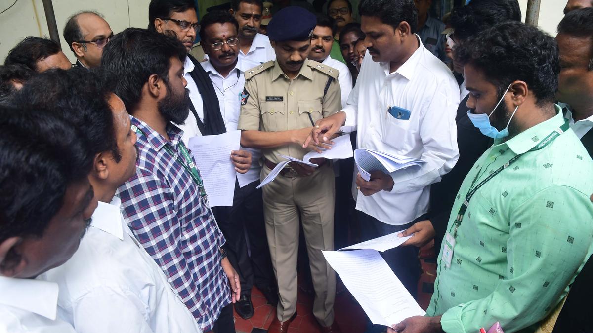 Volunteers lodge police complaint against Pawan Kalyan over ‘women ...