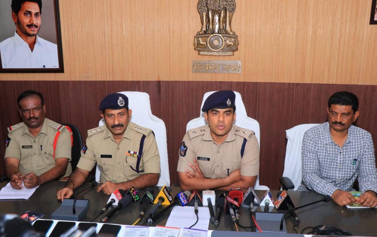 Chittoor Police Bust Inter State Gang Involved In Online Fraud The Hindu