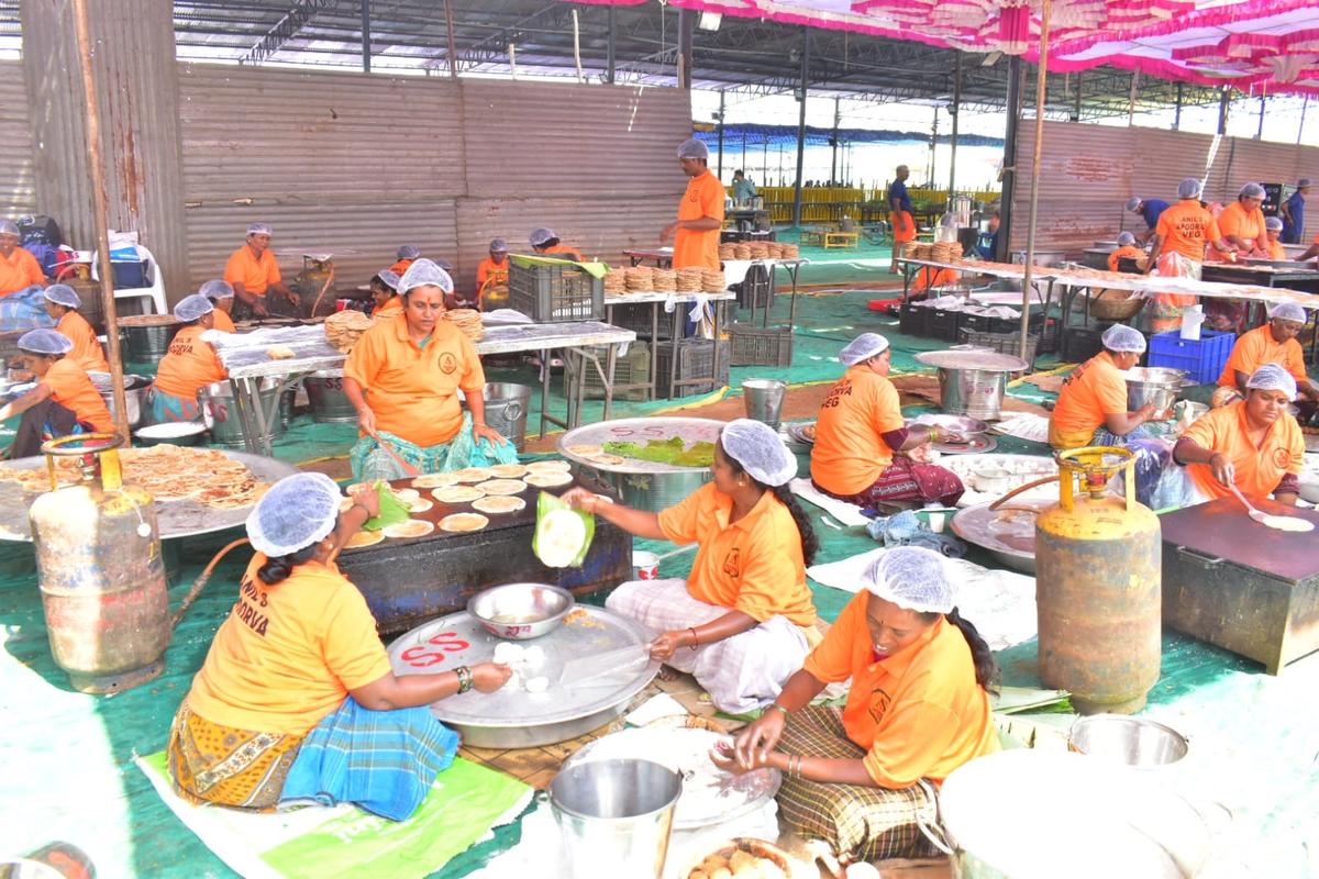 Mandya Kannada Sahitya Sammelana will be historic: Minister - The Hindu