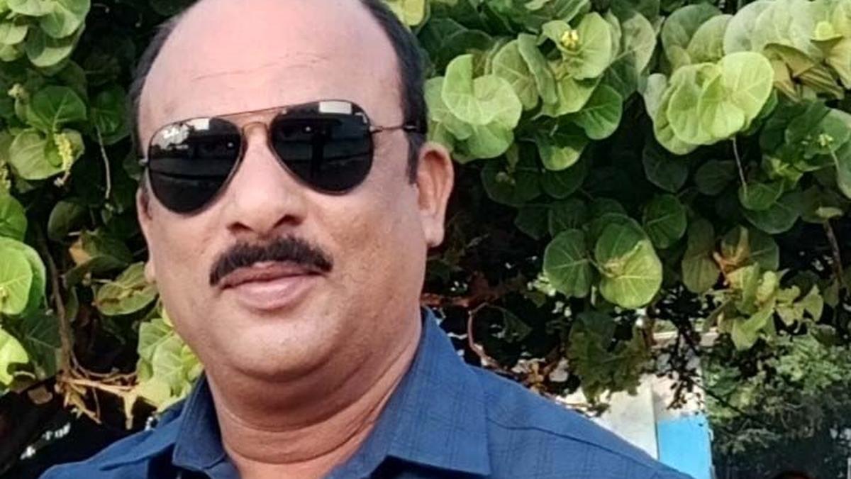 Police officer found dead at home - The Hindu