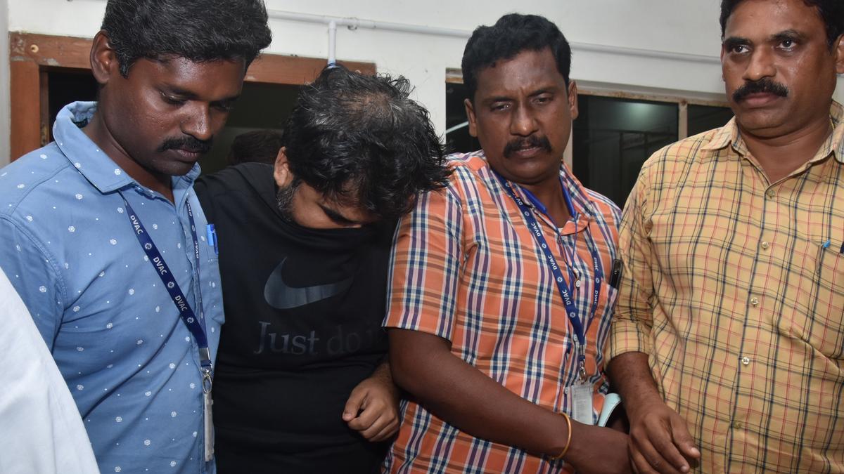 Tamil Nadu anti-corruption police search Enforcement Directorate office ... Tamil Nadu anti-corruption police search Enforcement Directorate office ...