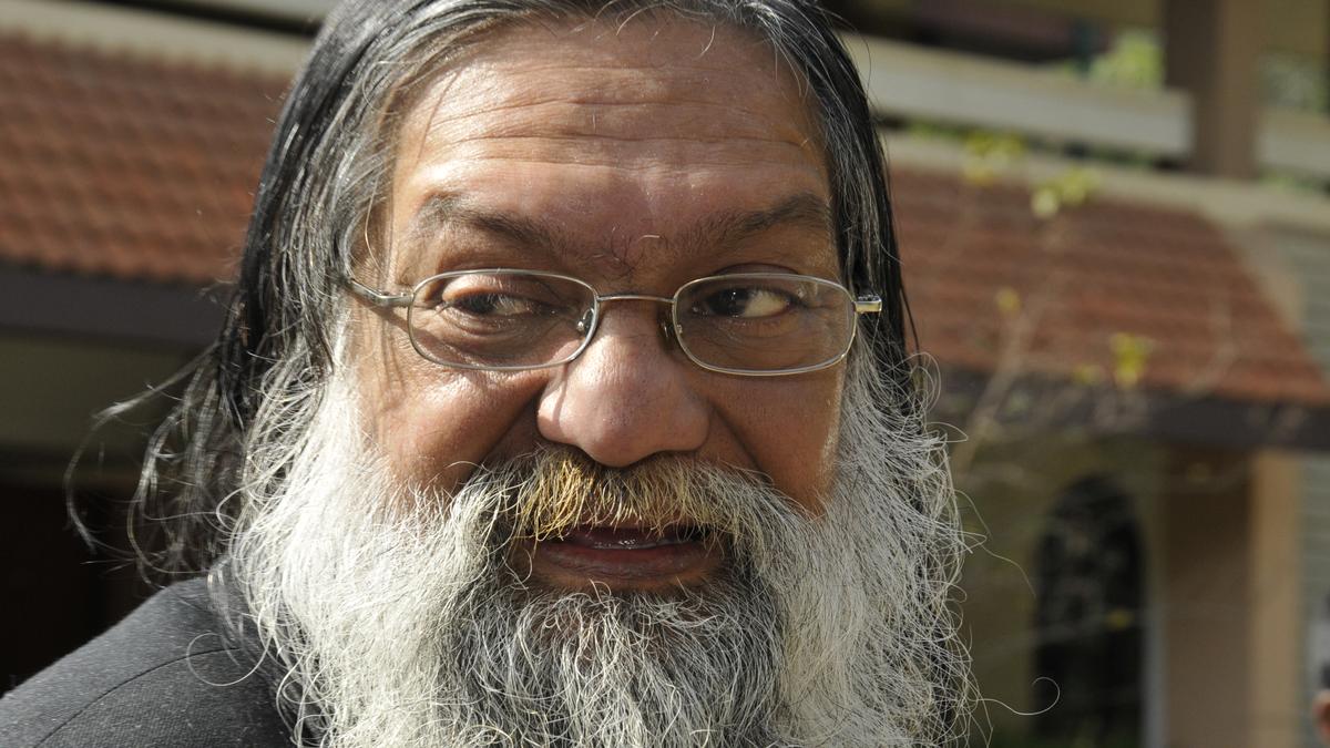 Abhijit Sen, economist who stood for farmers, rural poor, dies - The Hindu