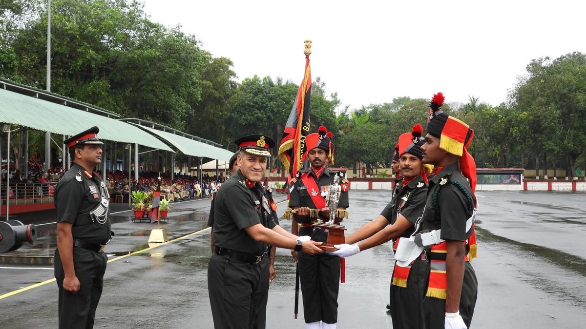Military fanfare marks attestation parade as 651 Agniveers graduate ...