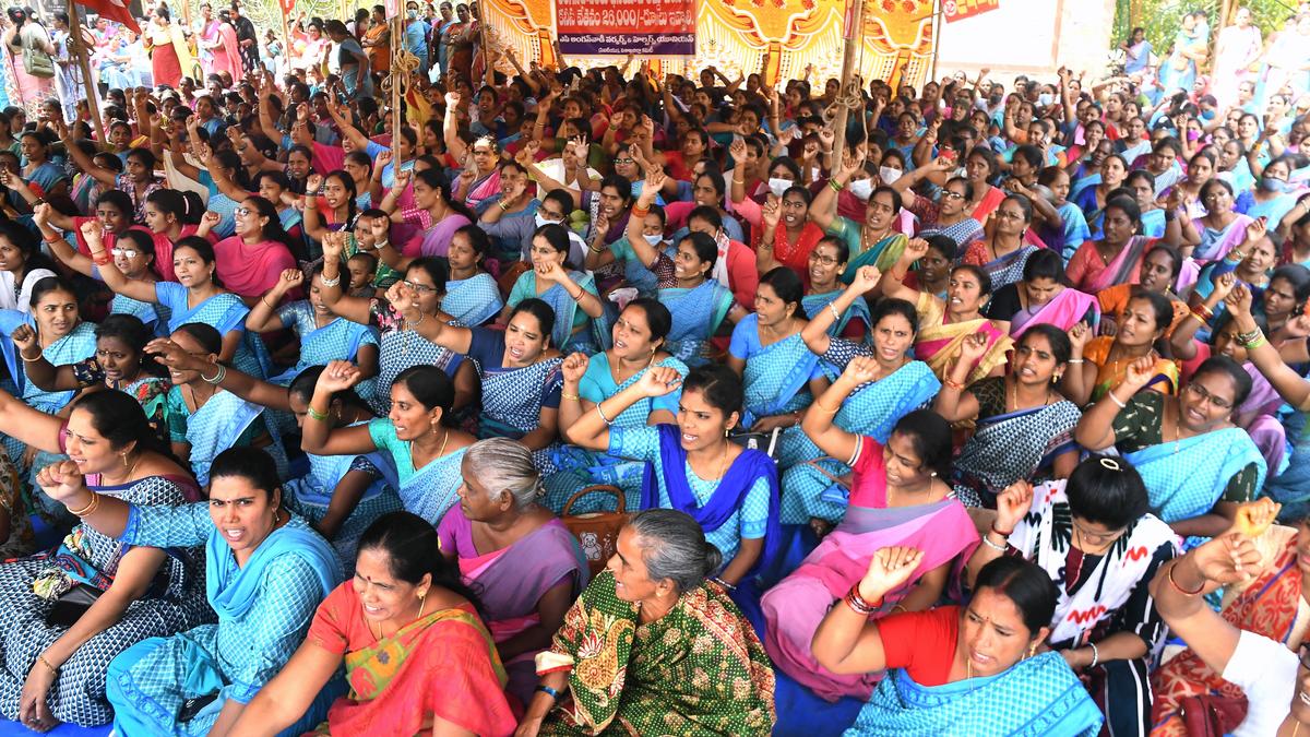Andhra Pradesh: Anganwadi workers seek withdrawal of face recognition ...