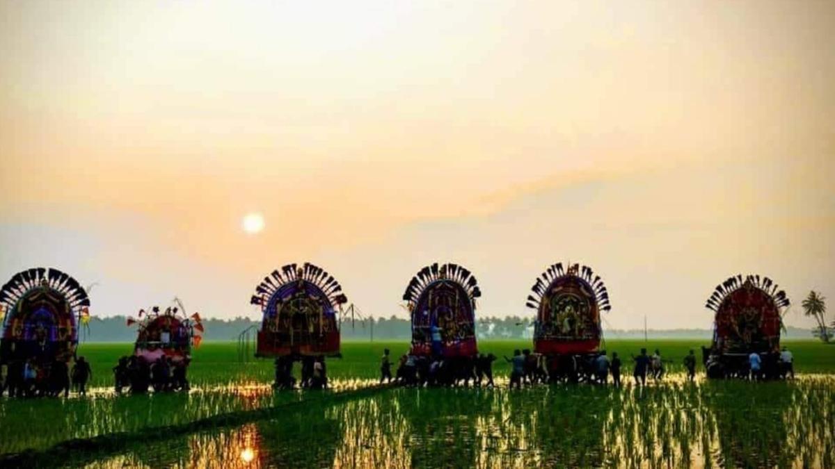 Konaseema Prabhalu add colour to Sankranti festivities in Andhra ...