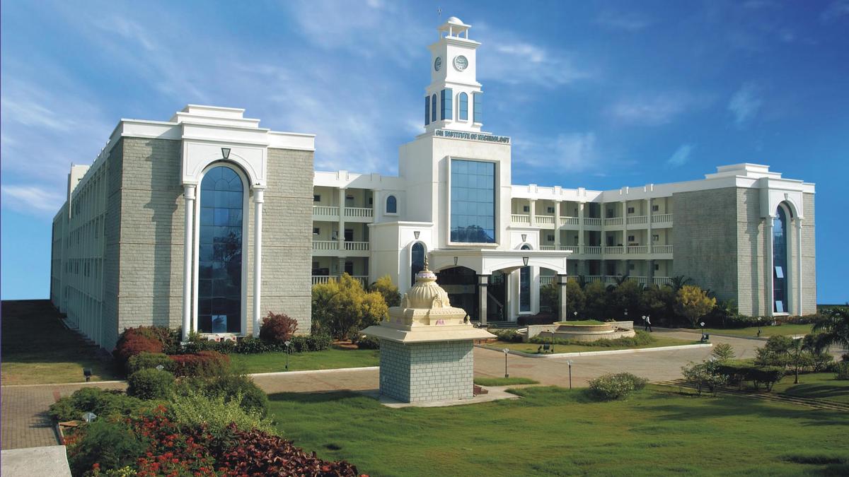 545 students of GMIT in Davangere get placed - The Hindu