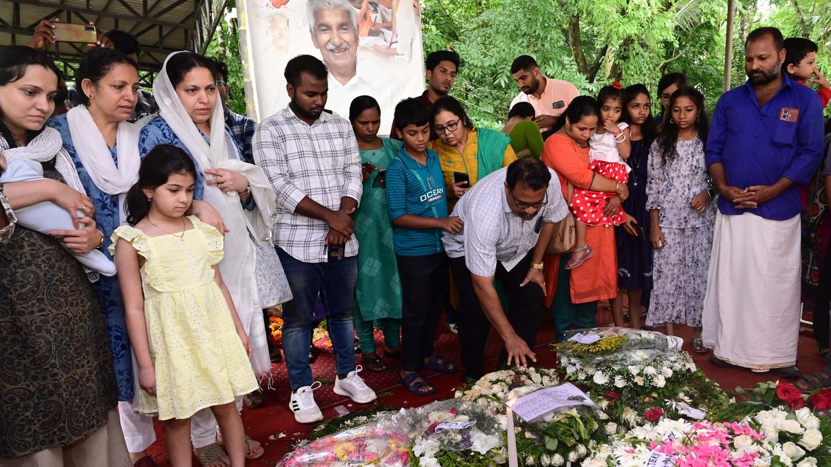 Oommen Chandy’s tomb to figure in spiritual circuit - The Hindu