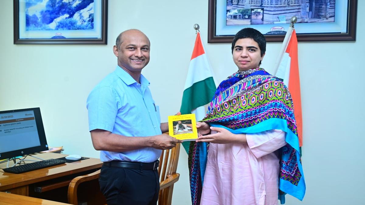 D.S. Ramesh takes over as new DC of Chamarajanagar - The Hindu