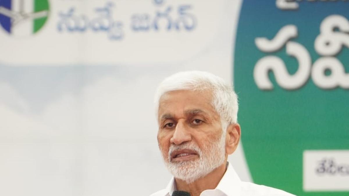 Vijaya Sai Reddy charges Purandeswari with colluding with Naidu in ‘backstabbing NTR’ - The Hindu