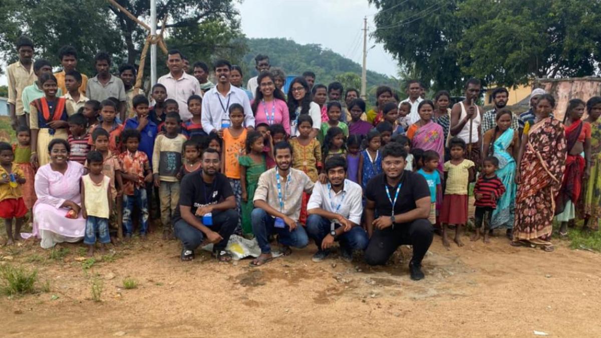 Student-run NGO provides streetlights to remote Chenchu hamlet - The Hindu