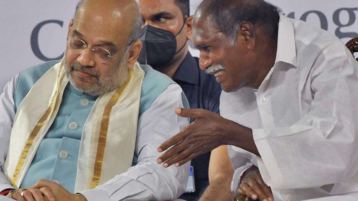 Rangasamy raises Statehood issue with Shah - The Hindu