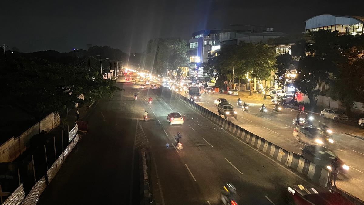 Ballari Road between Cauvery theatre junction and Palace Grounds Gate-4 ...