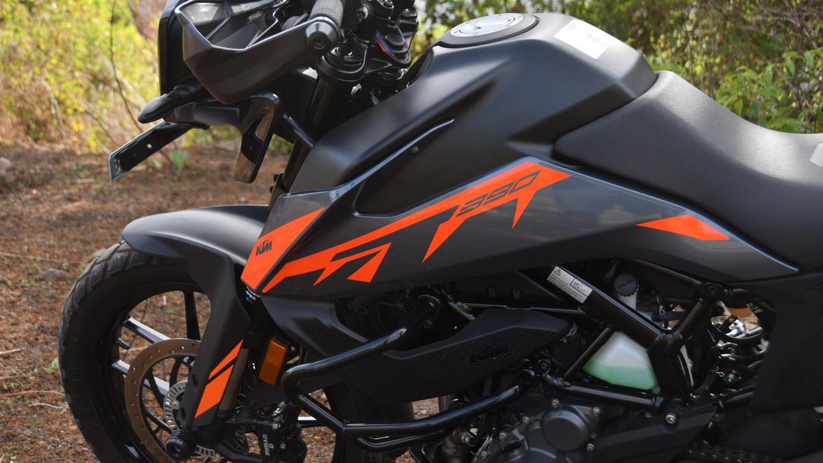 KTM’s Duke range to sport vivid new colours - The Hindu