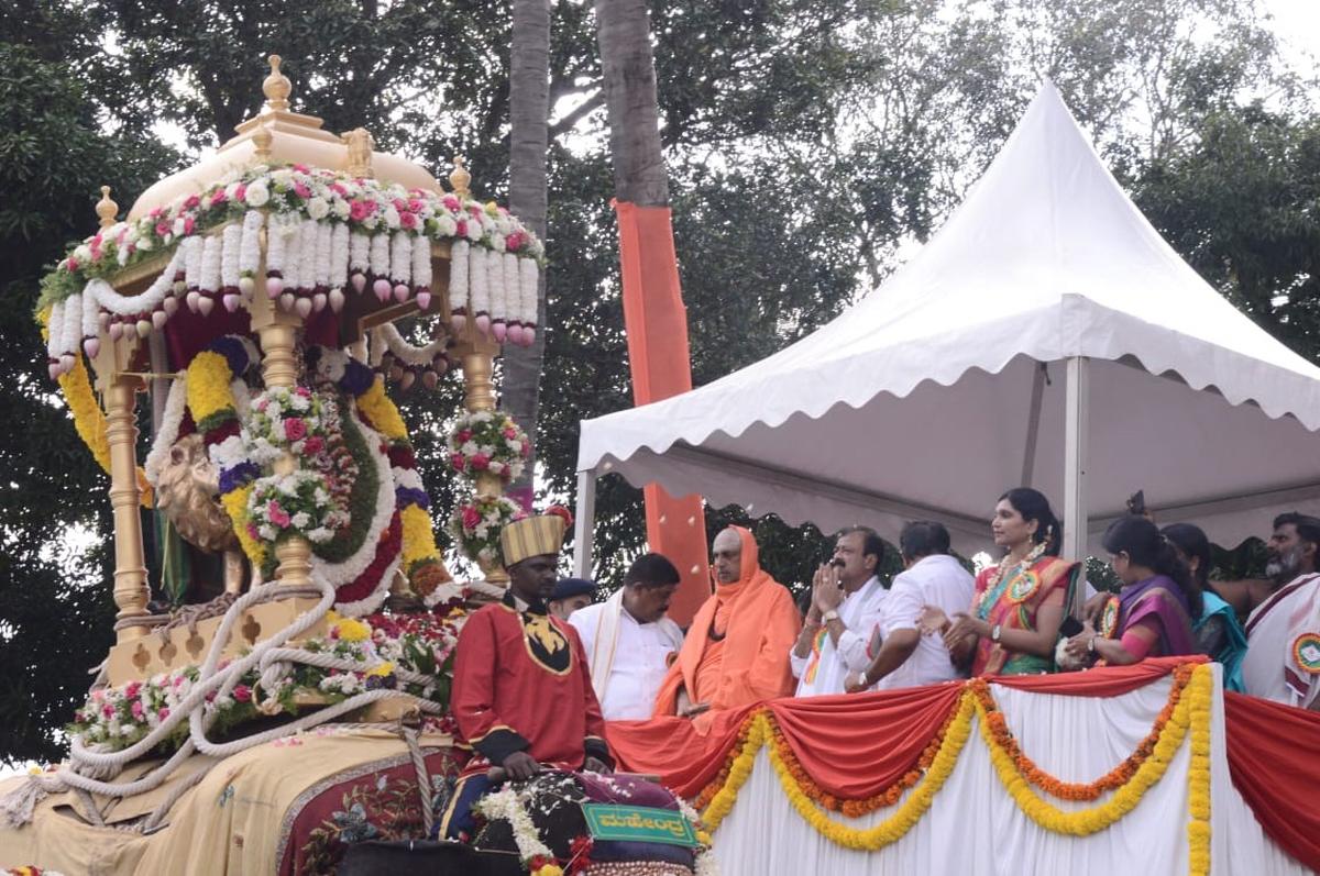 Srirangapatna Dasara begins - The Hindu
