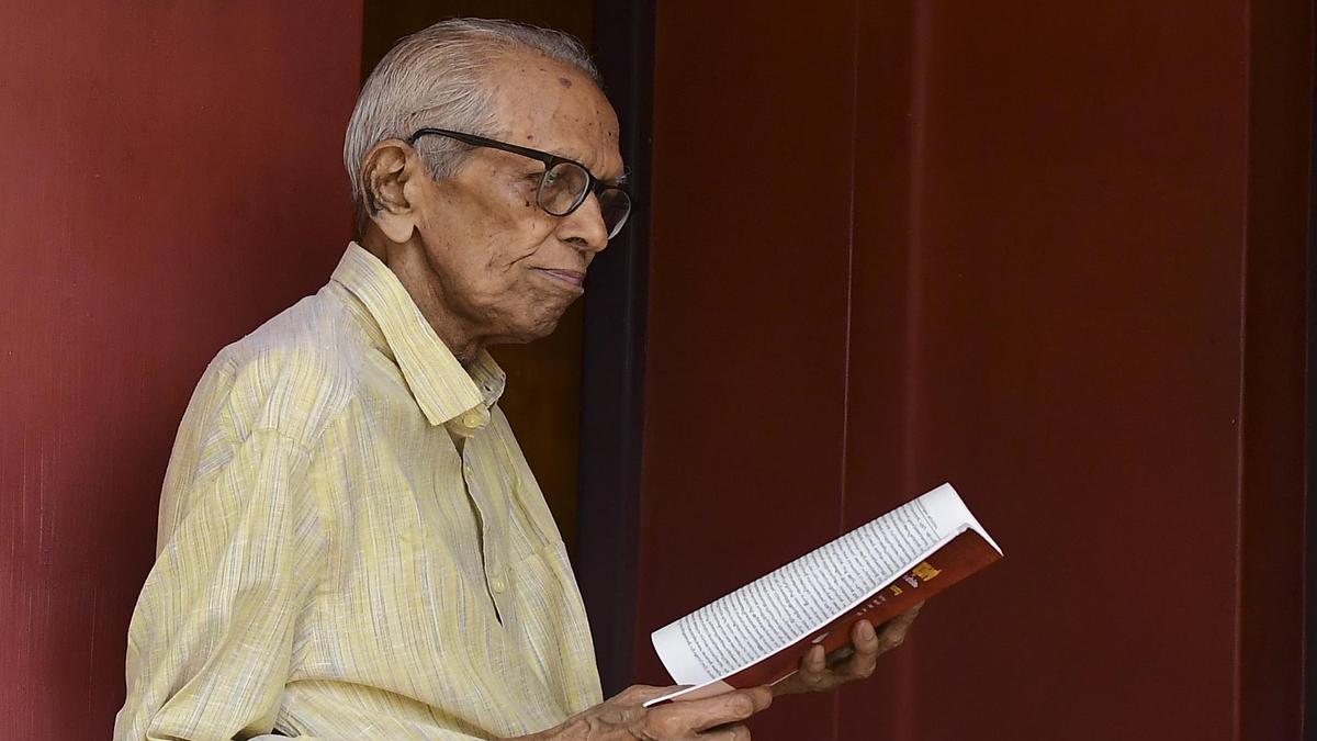 MGU’s honorary doctorates for M.K. Sanoo and Scaria Zacharia - The Hindu