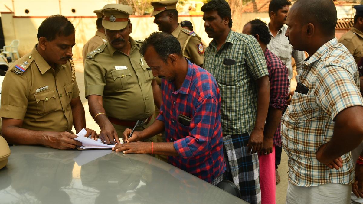 Salem man buried as govt. hands over solatium to kin - The Hindu