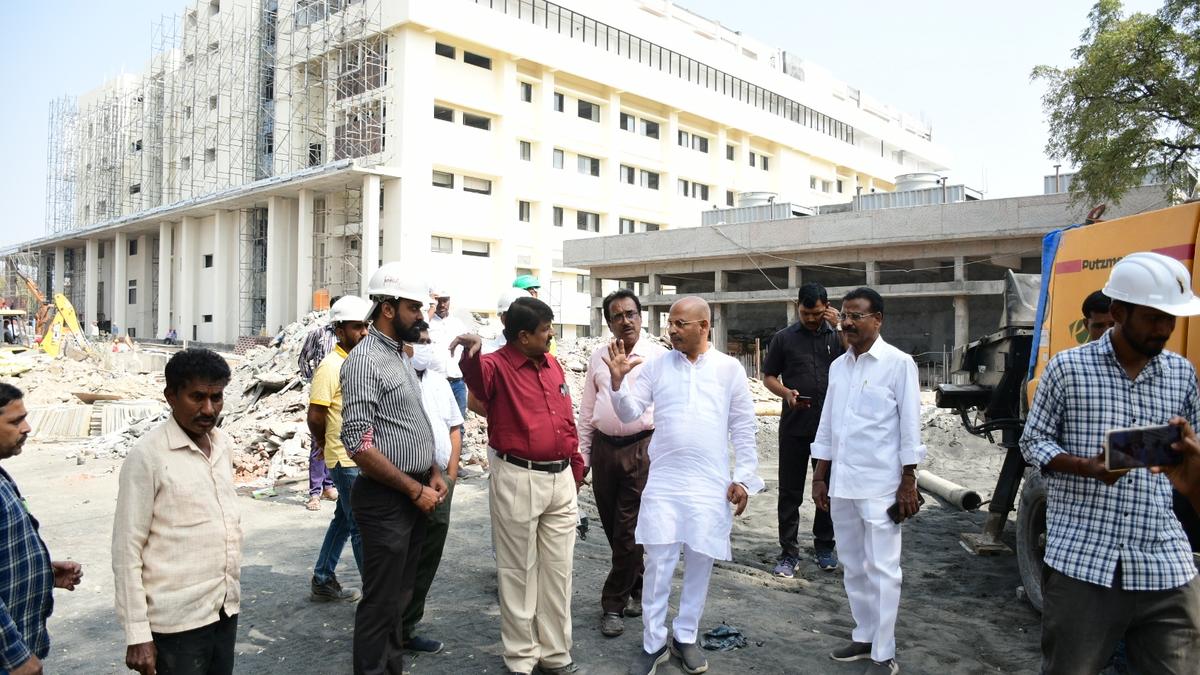 New building for Kalaburagi branch of Jayadeva hospital will be ...