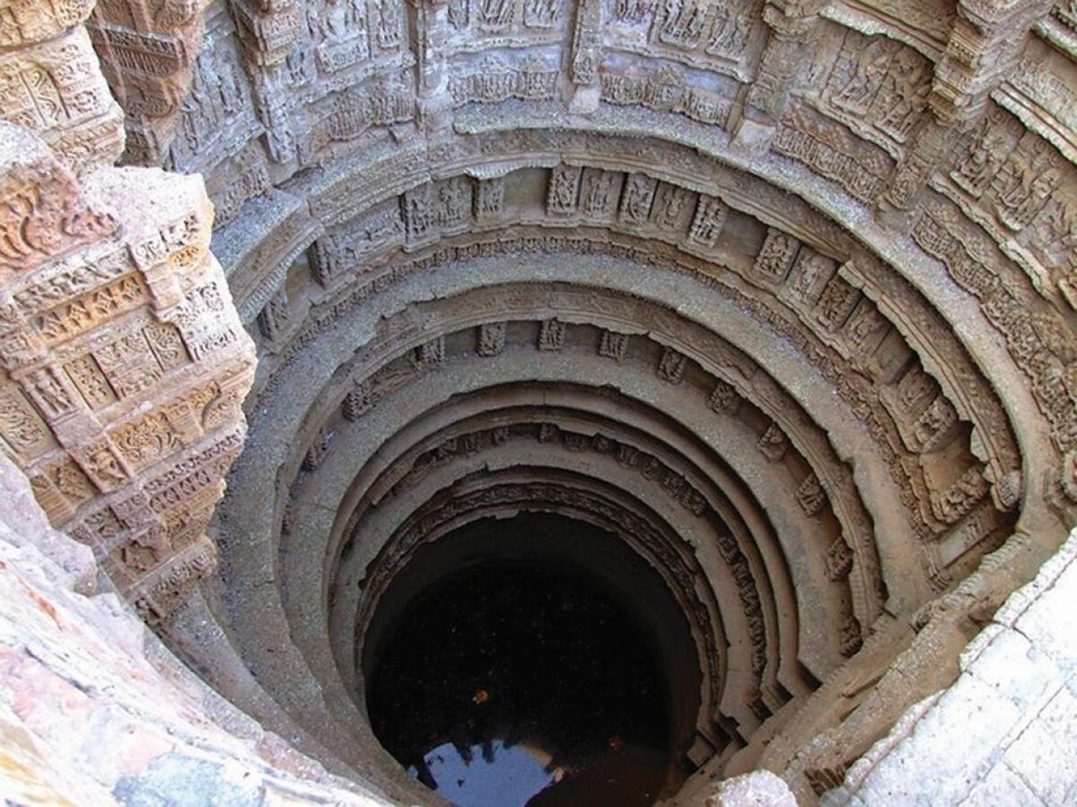 Stepwells as water conservation devices - The Hindu