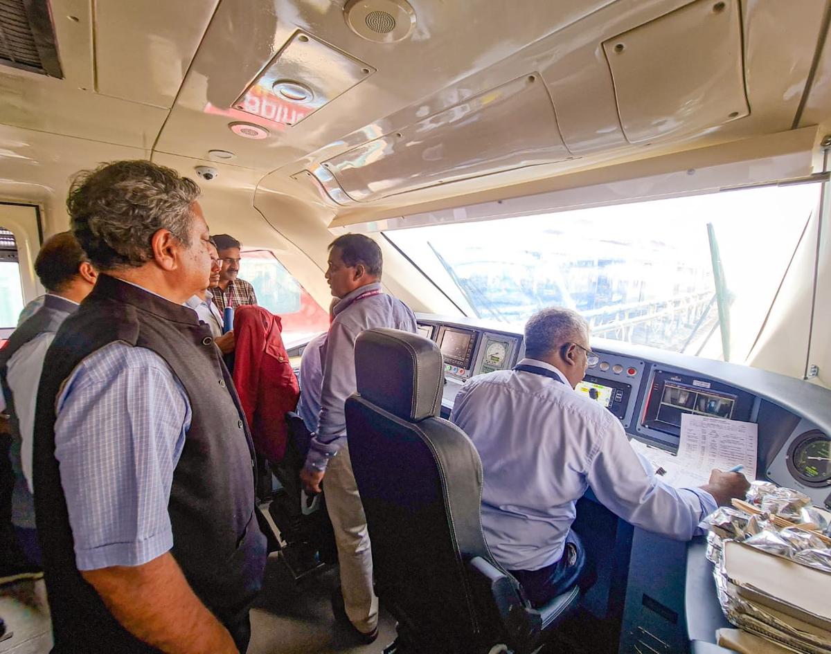 Trial run of Vande Bharat Express train between Chennai and Mysuru goes off smoothly - The Hindu