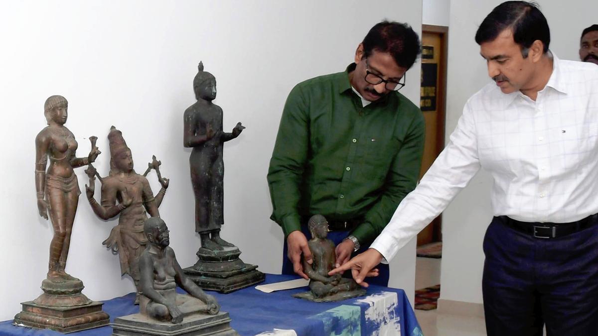 Tamil Nadu Idol Wing Police launch initiative on blockchain technology ...