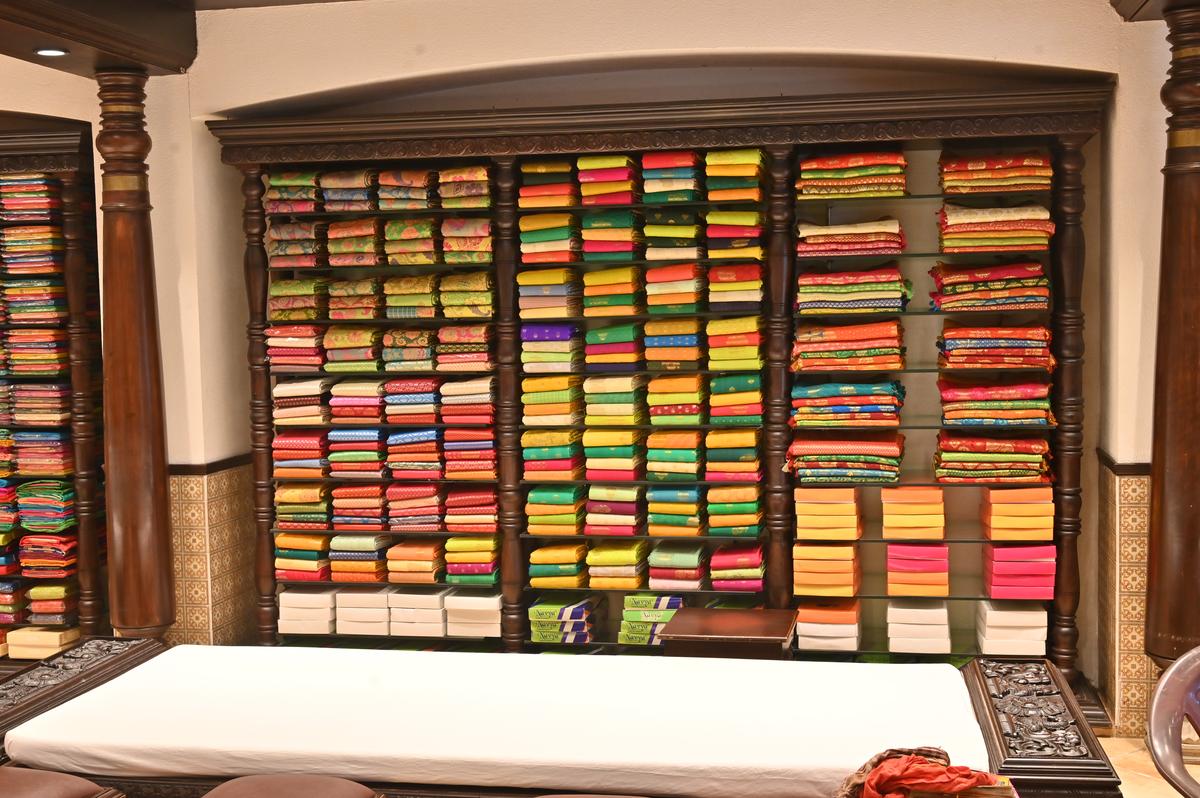 CMR: A four-decade legacy in the retail realm of textiles - The Hindu