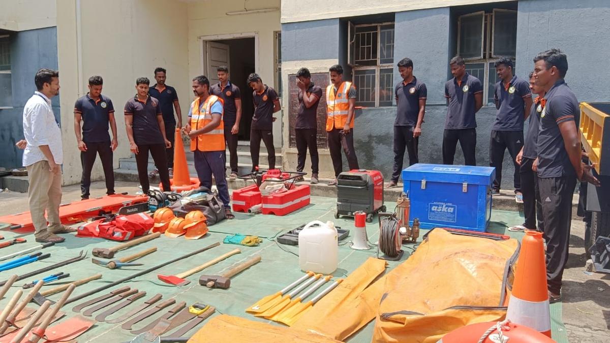 Coimbatore rain: SDRF team stationed, city areas inundated - The Hindu