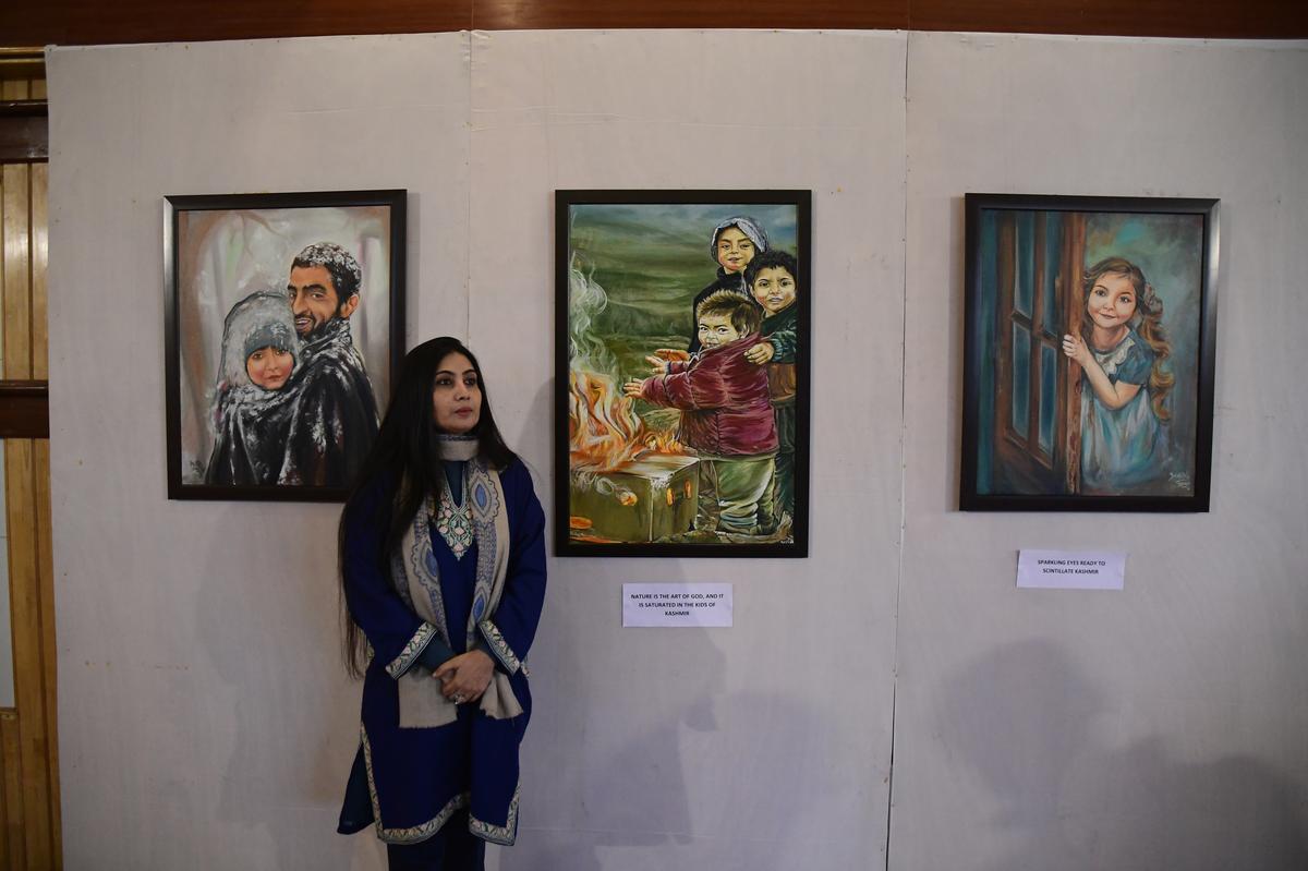 Artist Deepa Soni’s Autumn Art Exhibition | Hues on canvas, winds of ...