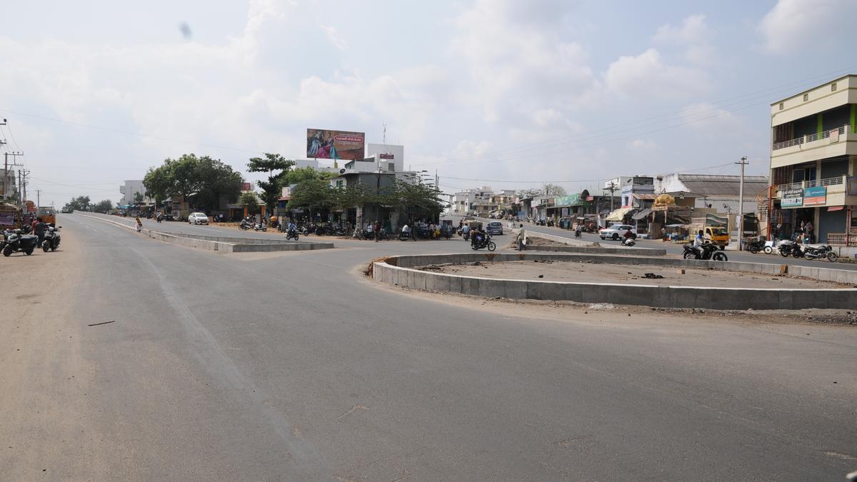 Motorists want signboards installed at Solar Roundabout Junction in ...