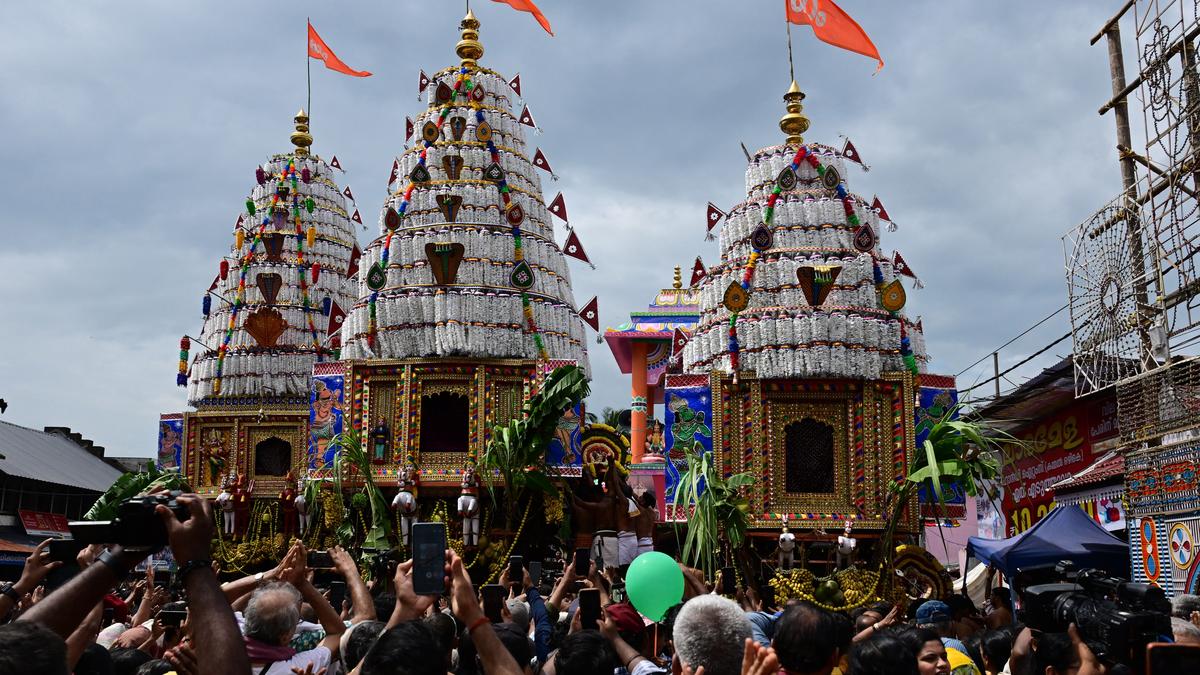Kalpathy car fest: a spectacle of faith and tradition - The Hindu