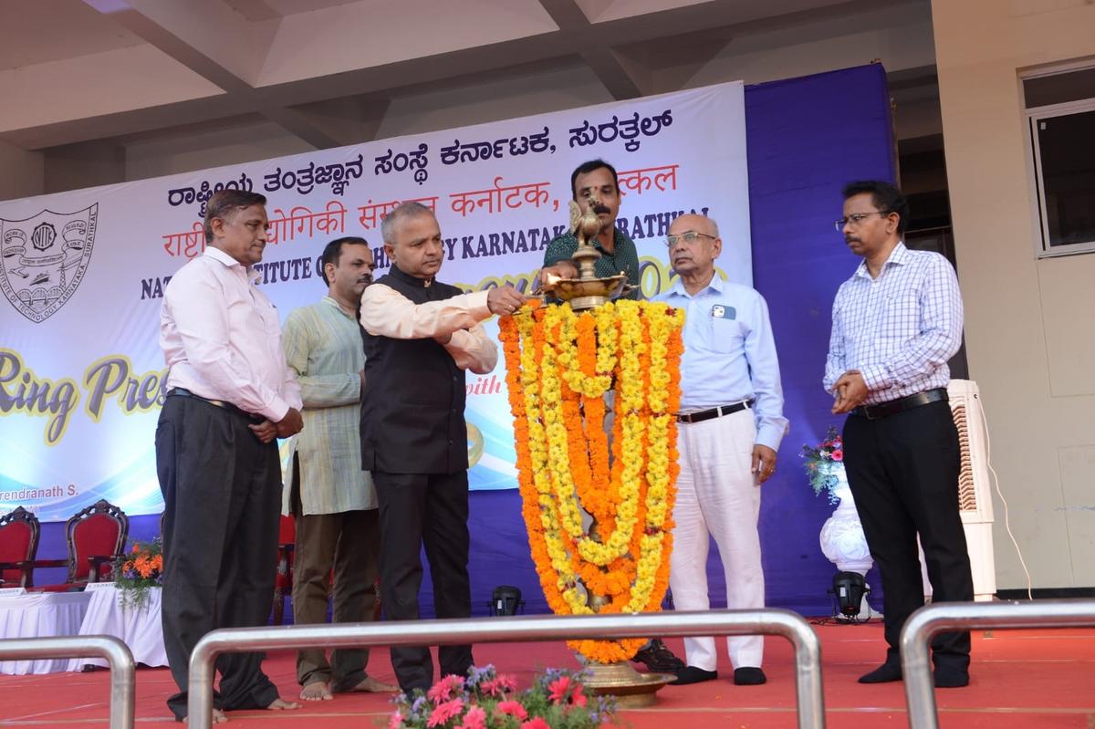 NITK-Surathkal presents Silver Rings to 2,639 outgoing students at its ...