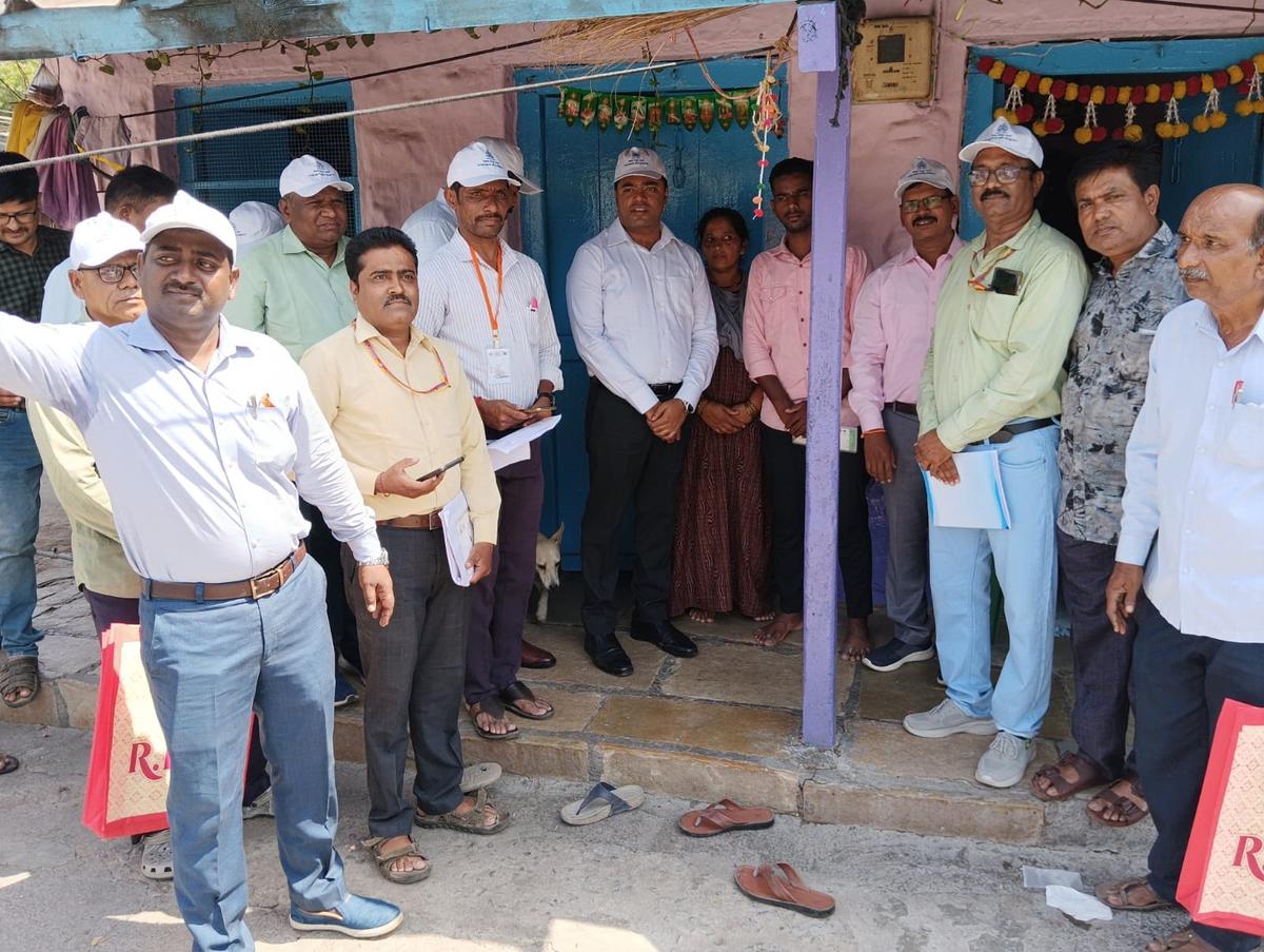 Karnataka: Door-to-door Scheduled Castes survey deadline extended to ...